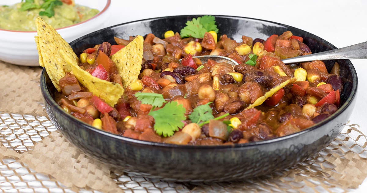 Vegan chili sin carne recept met kikkererwten en pure chocola